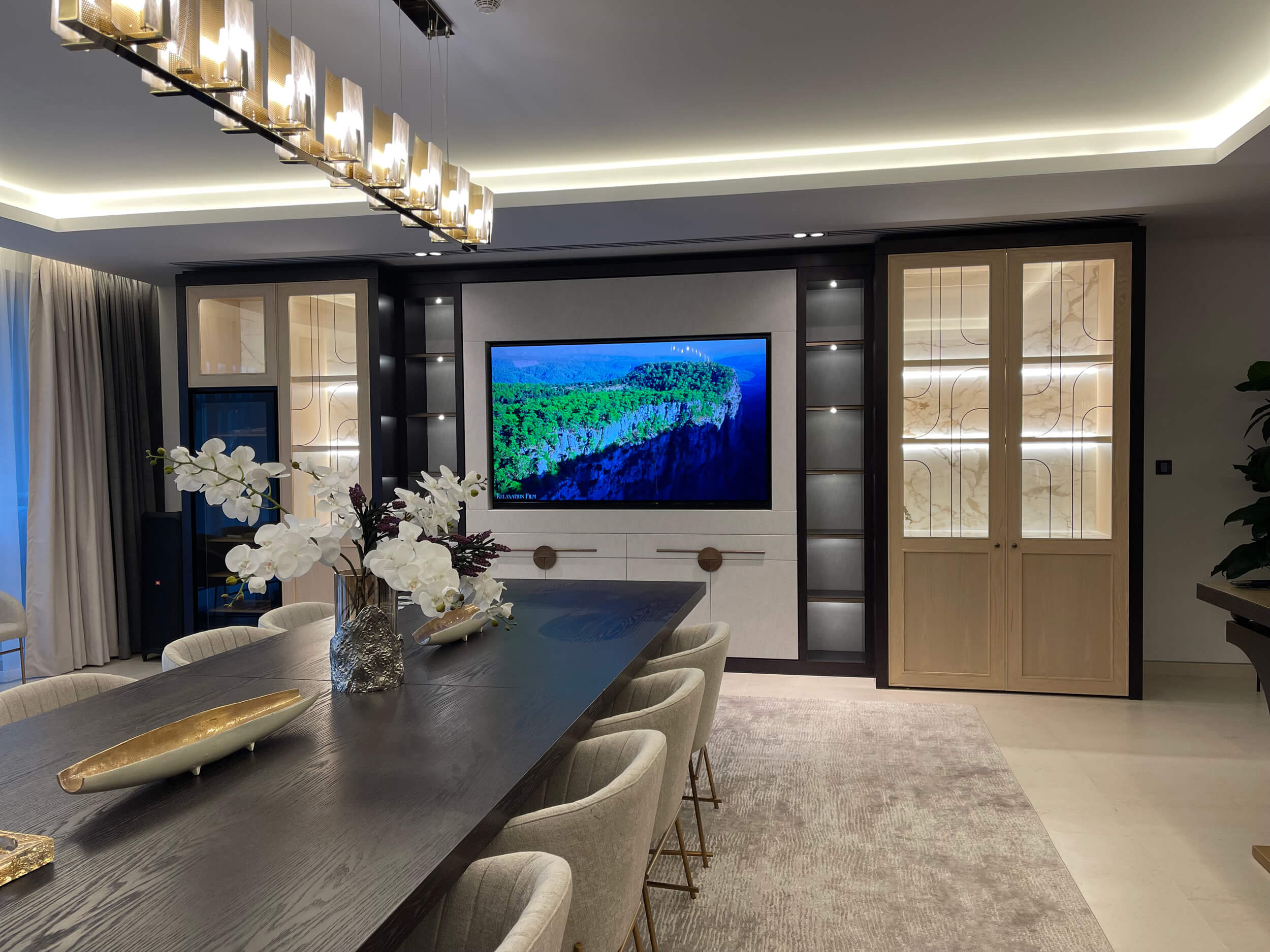 Arabian Gulf | Projects | Lumi Interiors | A luxury residential ...